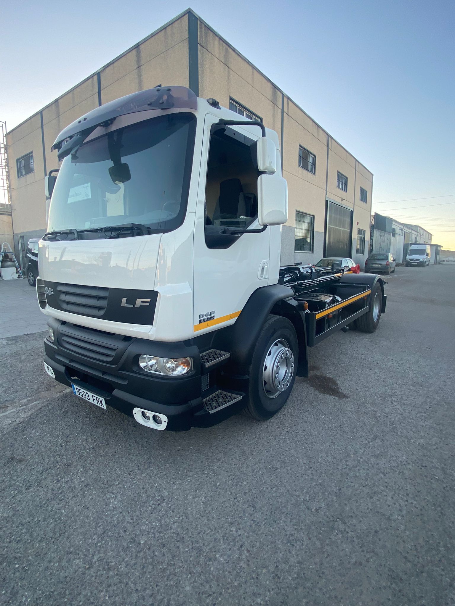 DAF 18T Banderita Autom viles DAF 18T Banderita Autom viles